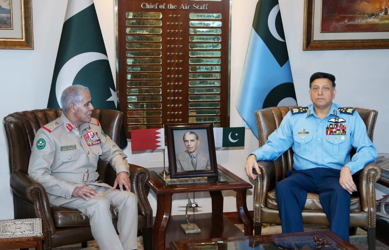 Bahrain Defence Force Chief Visits Pakistan Air Force Headquarters ...