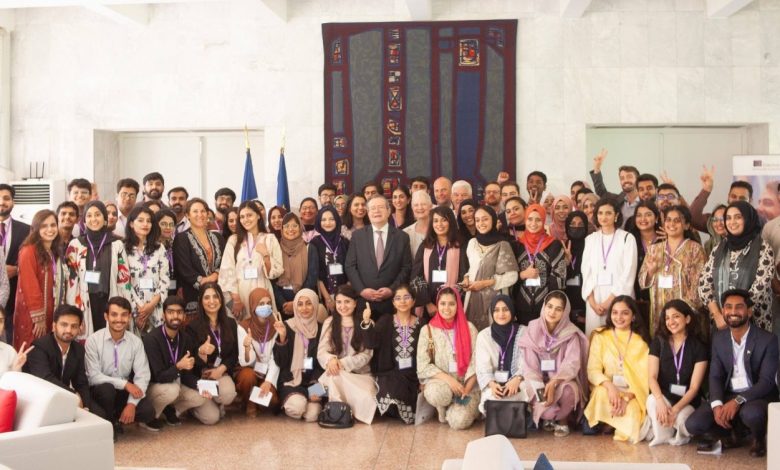 Pakistani Scholars Depart for Europe on Erasmus Mundus Scholarships ...