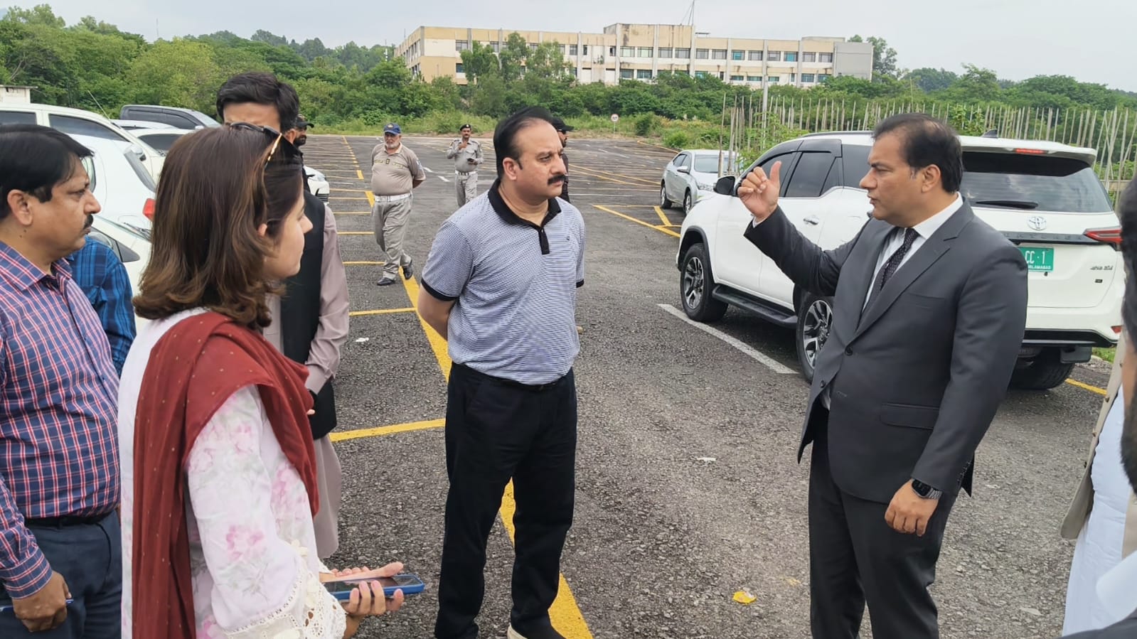Pak Secretariat Parking Area to Ease Long-Term Congestion – Peak Point